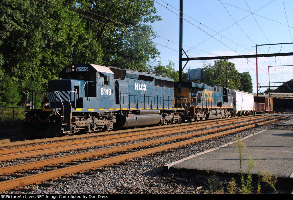 HLCX 8149 leads Q418-16 east